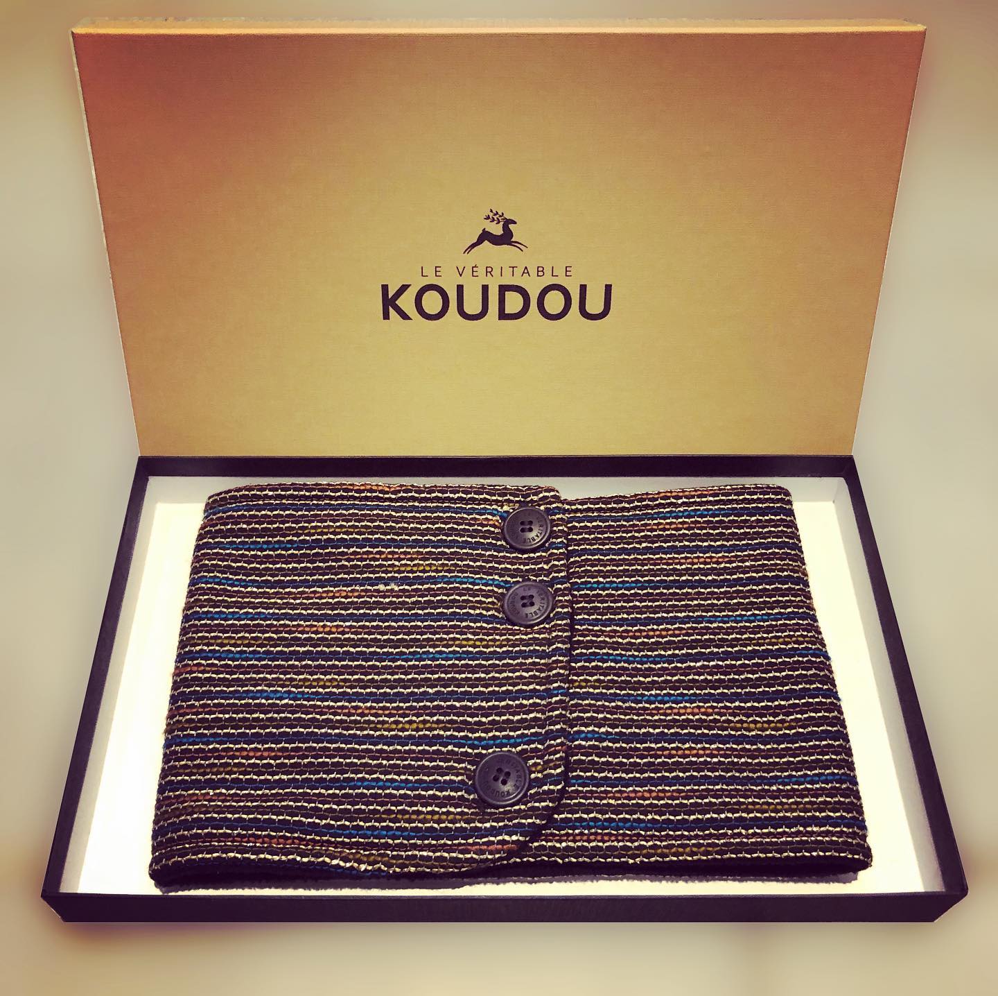 Le Véritable Koudou - Tours de cou avec une fermeture par boutons ...