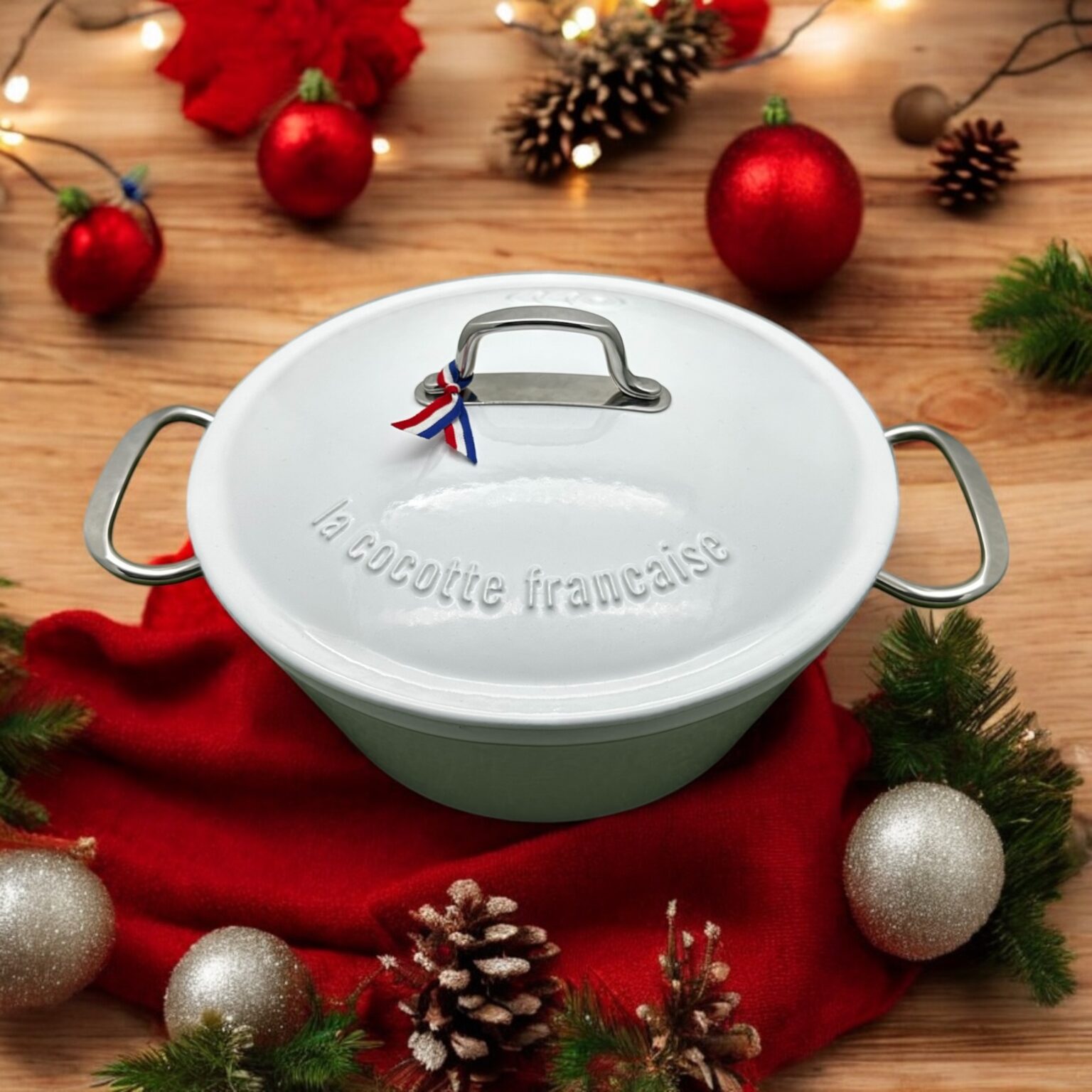 La cocotte française - Cocottes en fonte émaillée et poignées en inox ...
