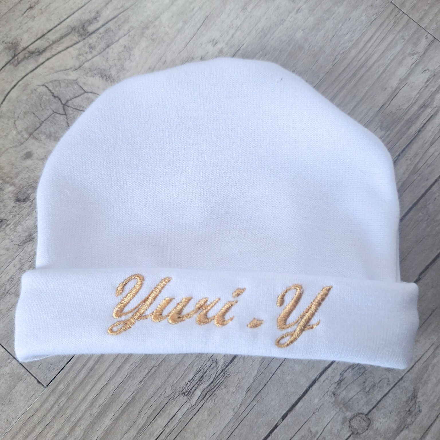 Bonnet simple prénom brodé en tissu Polaire alpine personnalisable avec ...
